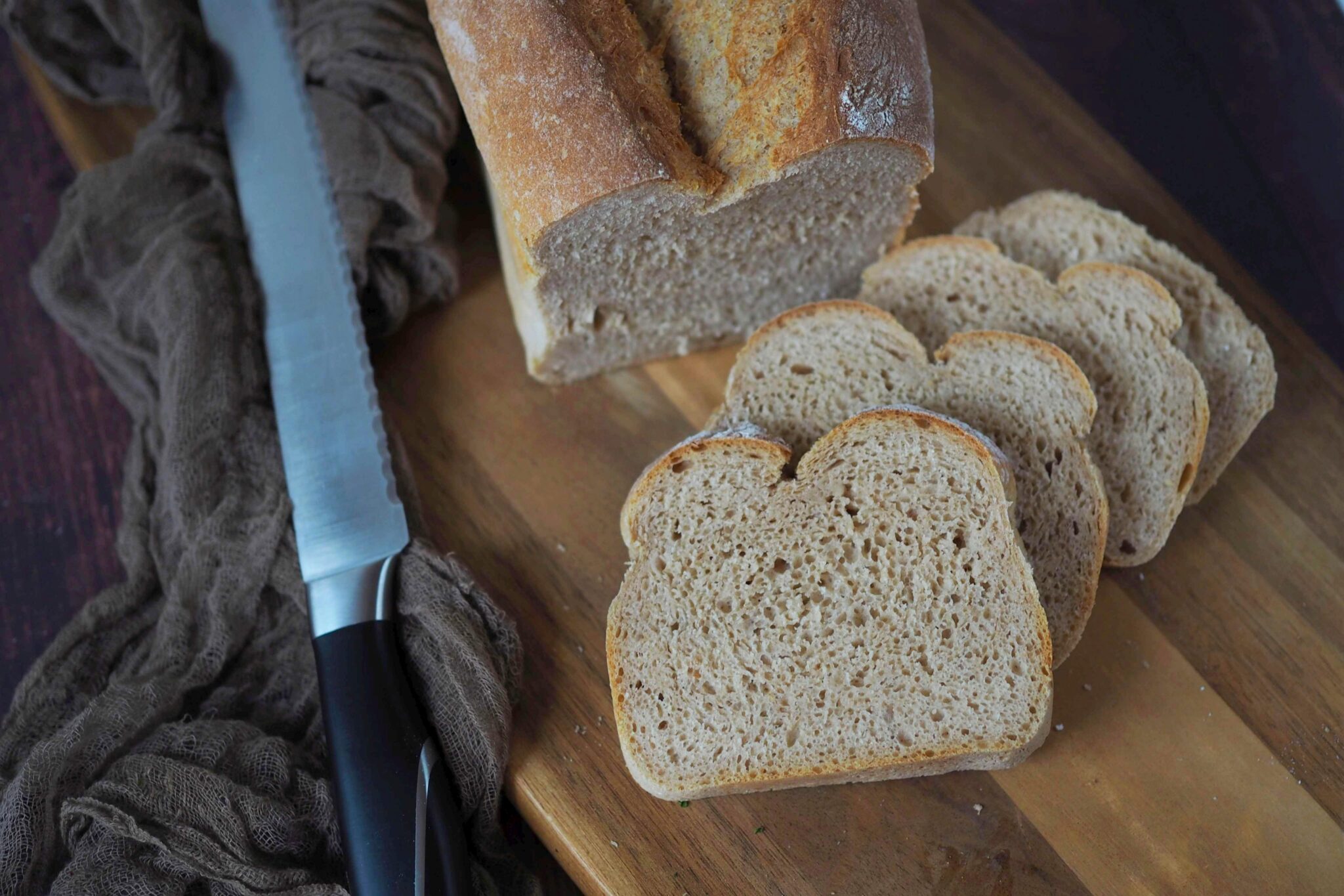 Pepe - einfaches Roggen-Dinkel-Kastenbrot (ohne Sauerteig) - Wiewowasistgut